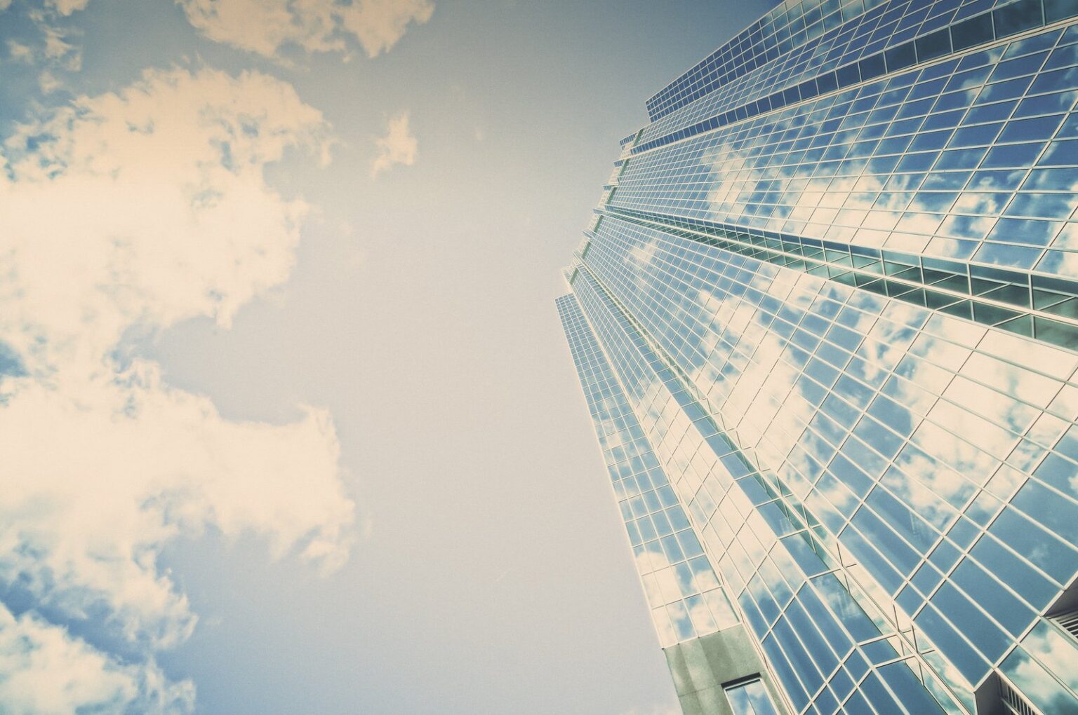 Exploring the Benefits of High-Performance Glass & Metal Systems
